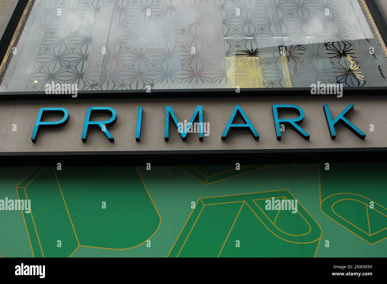 Primark storefront Banque de photographies et d’images à haute ...