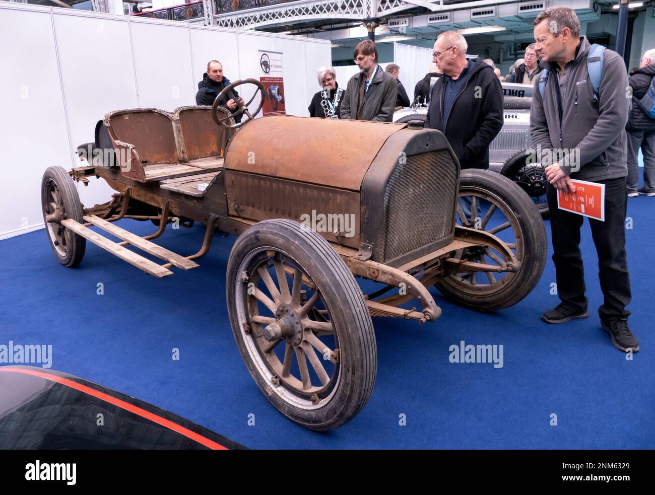 Salon de voitures classiques de londres 2023 Banque de photographies et d’images à haute ...