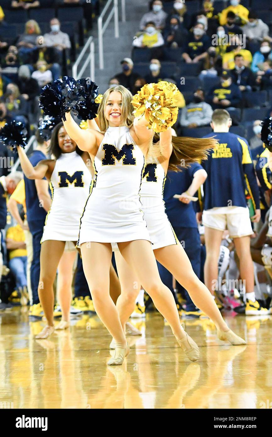 ANN ARBOR, MI - NOVEMBER 24: The Michigan Wolverines dance team ...