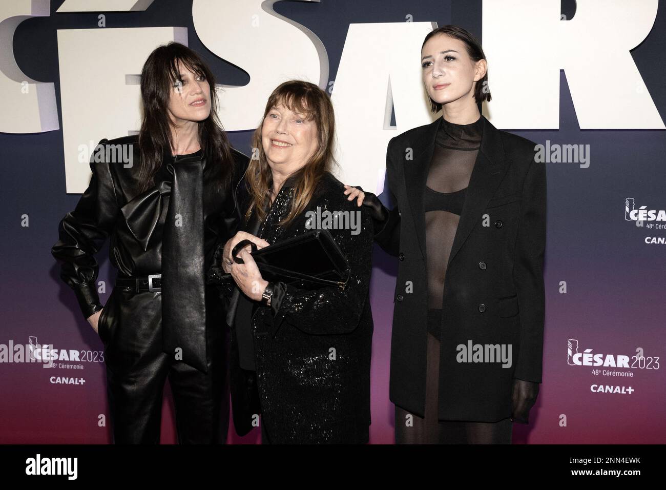 Charlotte Gainsbourg, Jane Birkin et Alice Attal arrivent aux Cesar ...