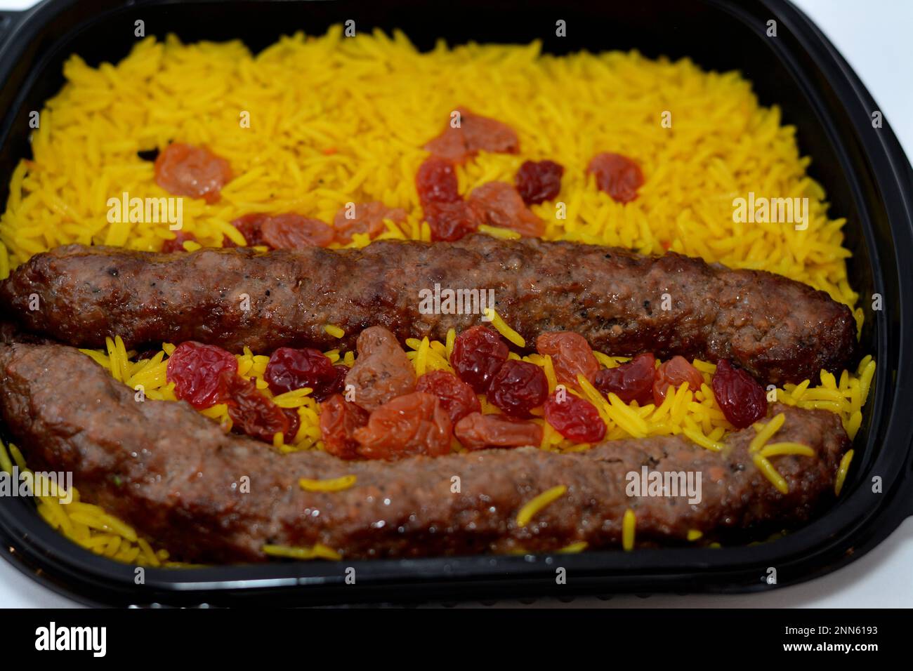 Cuisine arabe nourriture traditionnelle bœuf Kofta, kebab et tarb kofta ...