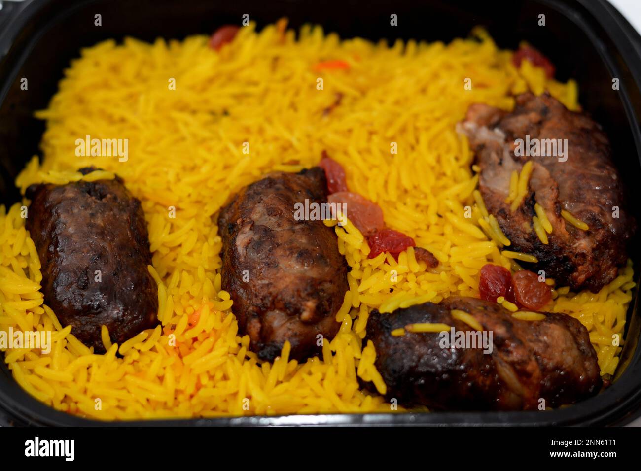 Cuisine arabe nourriture traditionnelle bœuf Kofta, kebab et tarb kofta ...