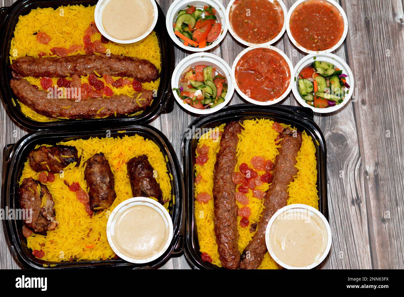 Cuisine arabe nourriture traditionnelle bœuf Kofta, kebab et tarb kofta ...