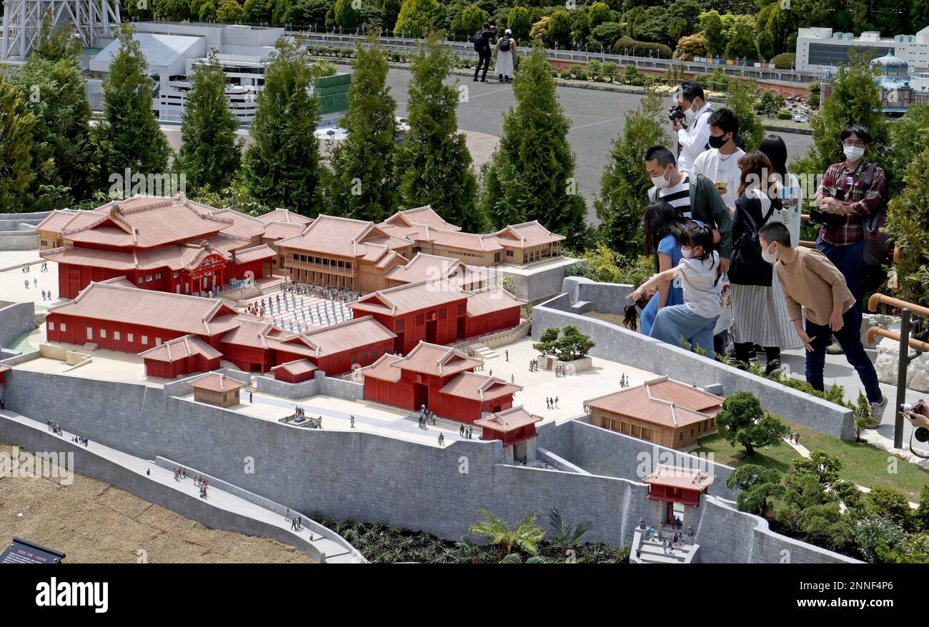 "Shuri Castle" is reproduced on the 1/25 scale at Tobu World Square in ...