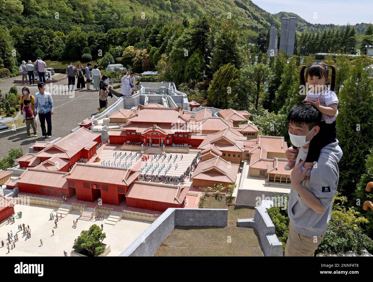 "Shuri Castle" is reproduced on the 1/25 scale at Tobu World Square in ...