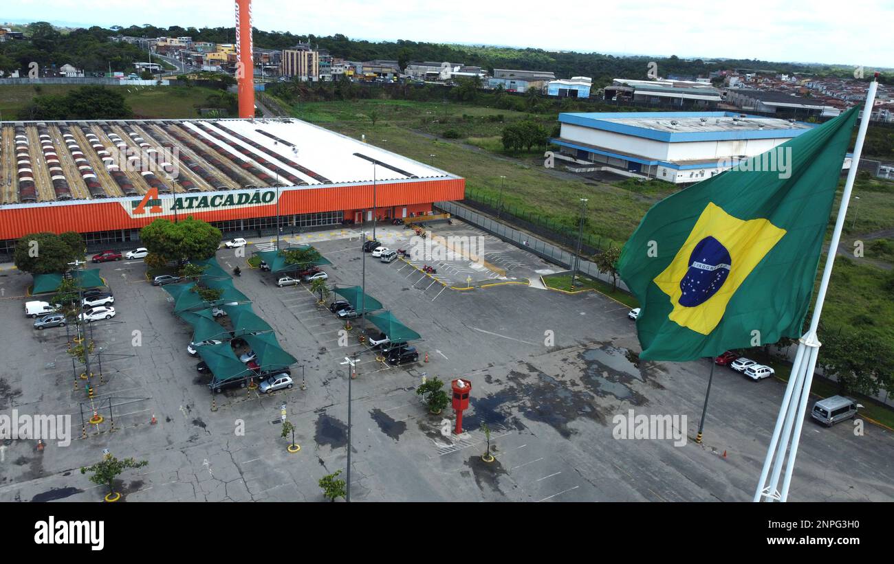 salvador, bahia, brésil - 11 novembre 2022 : le drapeau du Brésil est ...