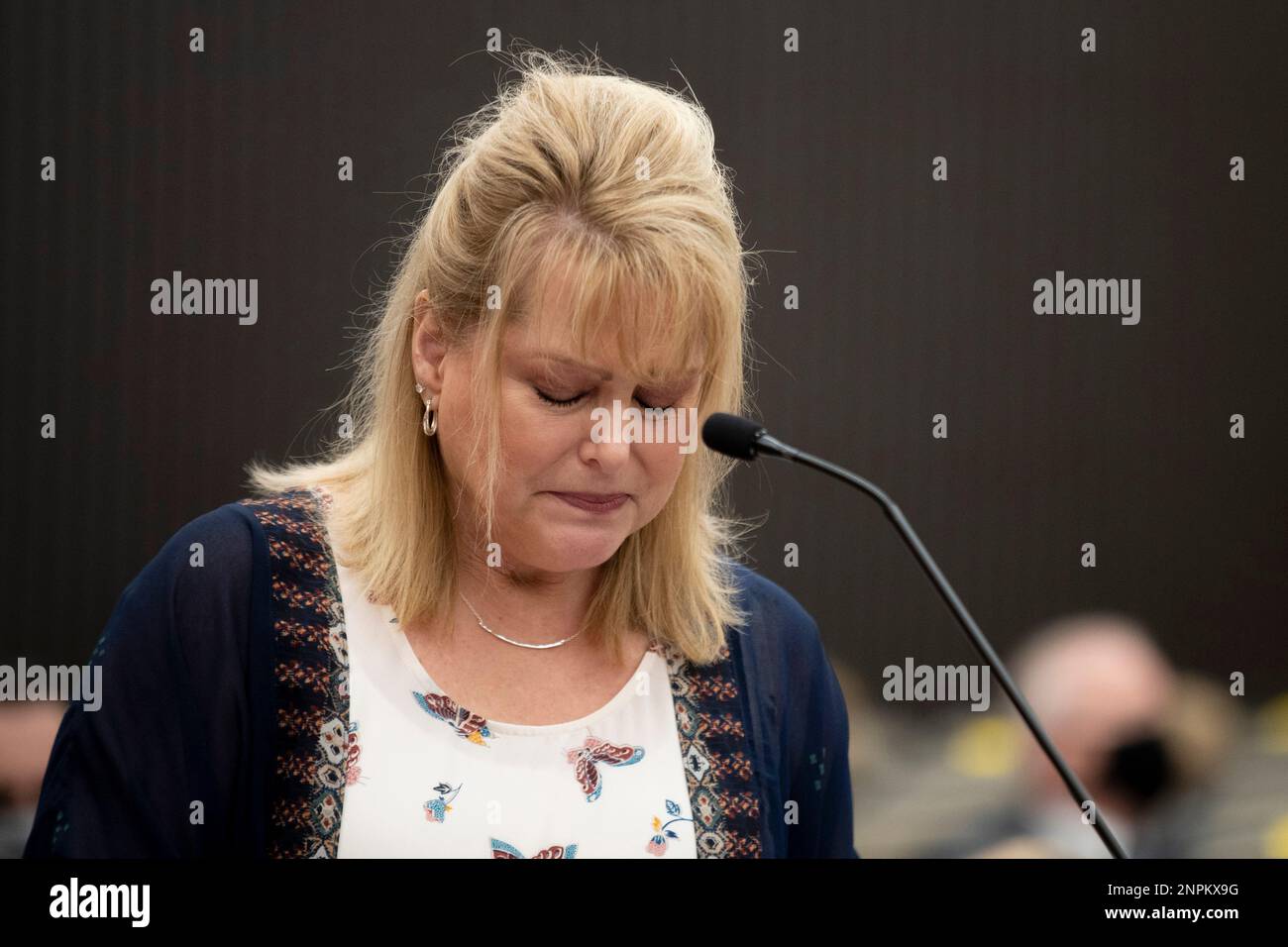 Elizabeth Hupp, daughter of Claude Snelling, makes a statement as ...