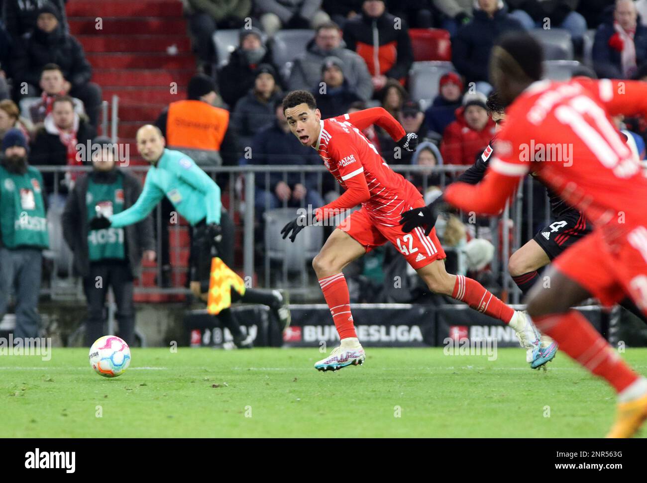 42 jamal musiala du fcbayern Banque de photographies et d’images à ...