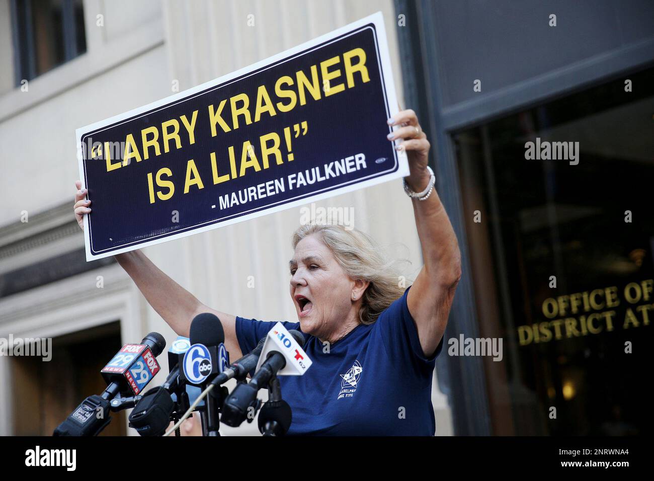 Maureen Faulkner, widow of murdered Philadelphia Police Officer Daniel ...