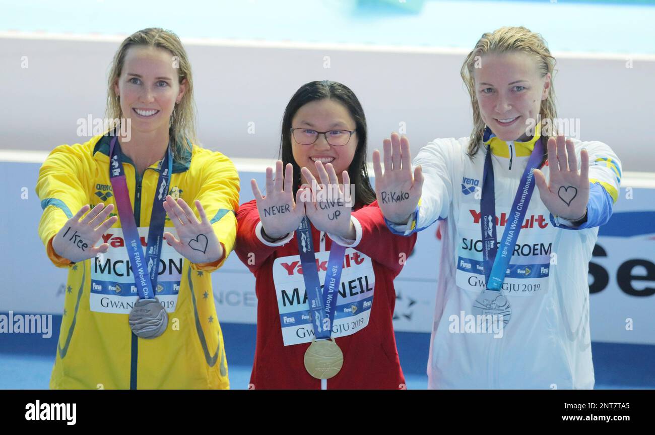 (L to R) Australia's McKEON Emma, bronze of Swimming Women's 100m ...