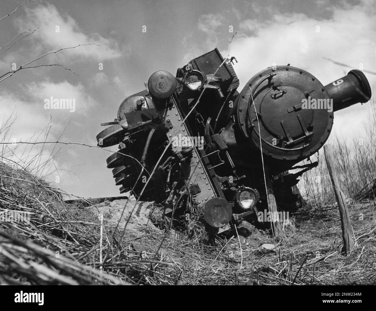 Rail de déraillement accident de locomotive Banque d'images noir et ...