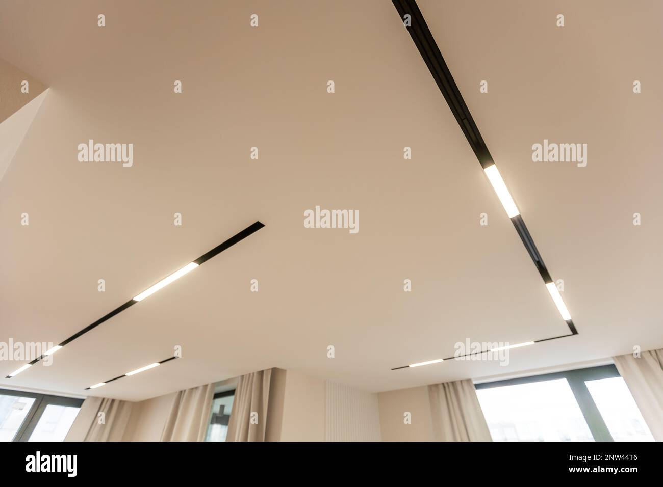 Éclairage ET éclairage DE la bande LED. Également appelé ruban lumineux ou ruban LED à suspendre ...