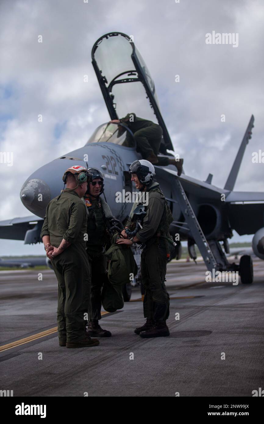 ÉTATS-UNIS Brigadier général George Rowell IV, à droite, commandant ...