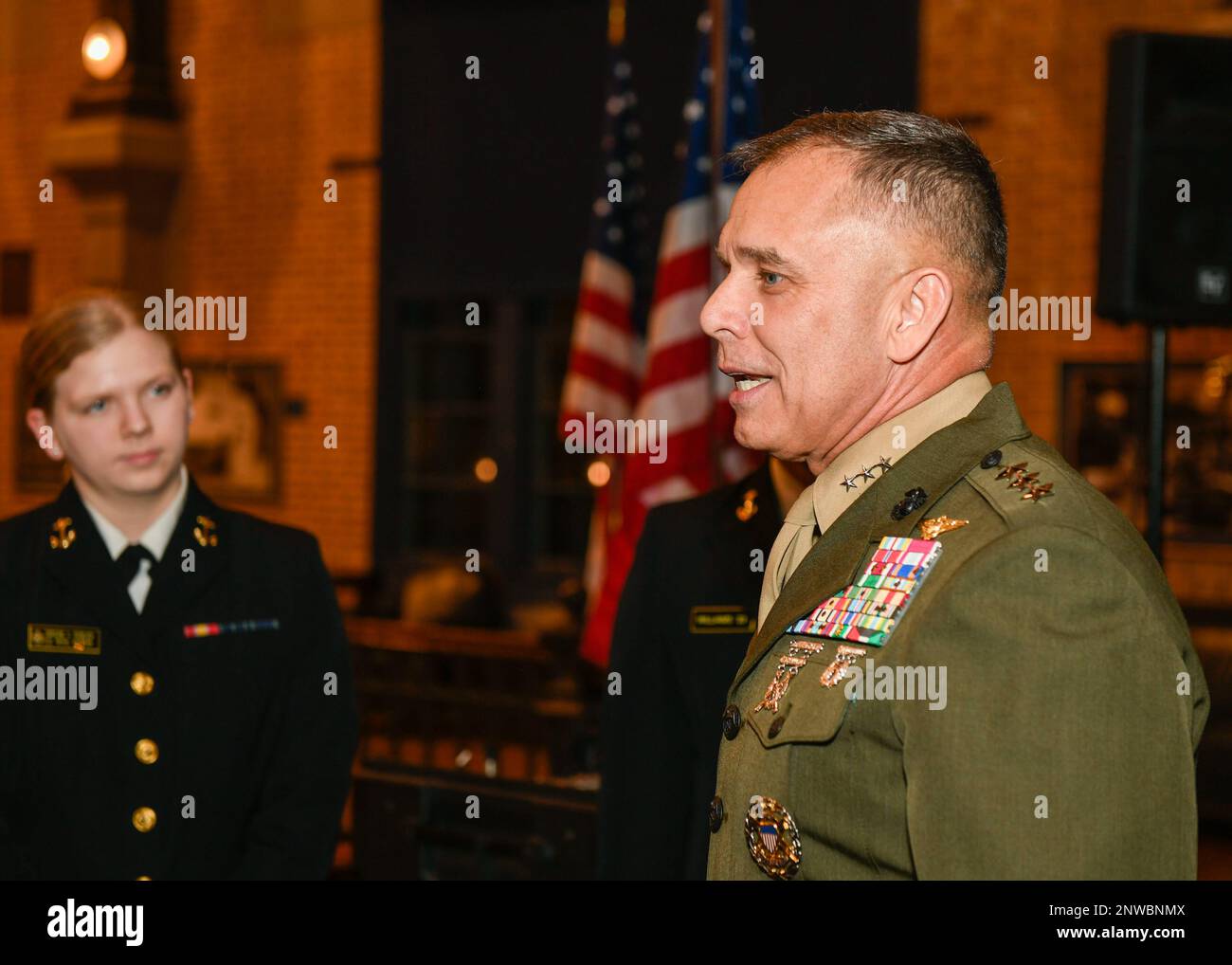 Le lieutenant-général Matthew G. Glavy, commandant adjoint de l ...