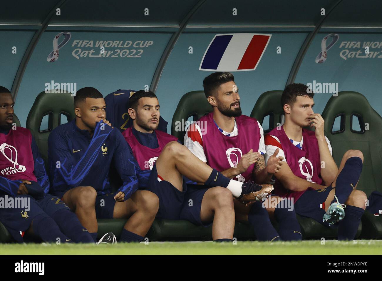 DOHA - (LR) Kylian Mbappe de France, Theo Hernandez de France, Olivier Giroud de France ...