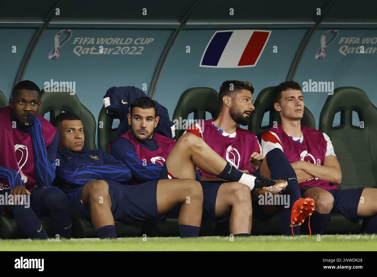 DOHA - (LR) Kylian Mbappe de France, Theo Hernandez de France, Olivier Giroud de France ...