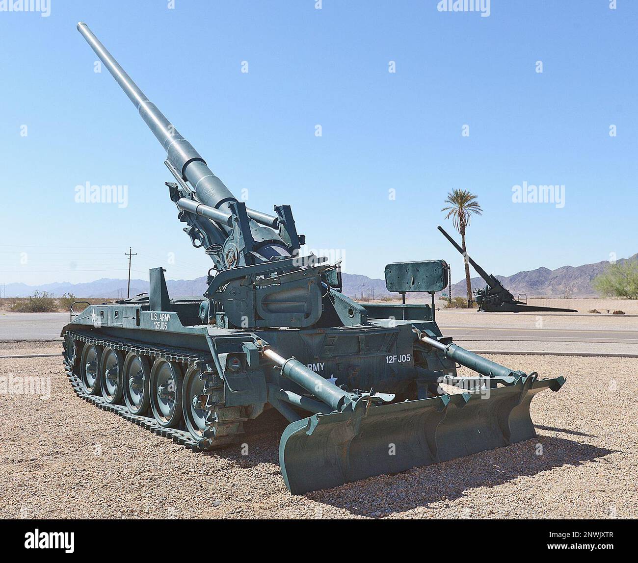 A U.S. Army M107, 175mm, long-range self-propelled gun sits at the ...
