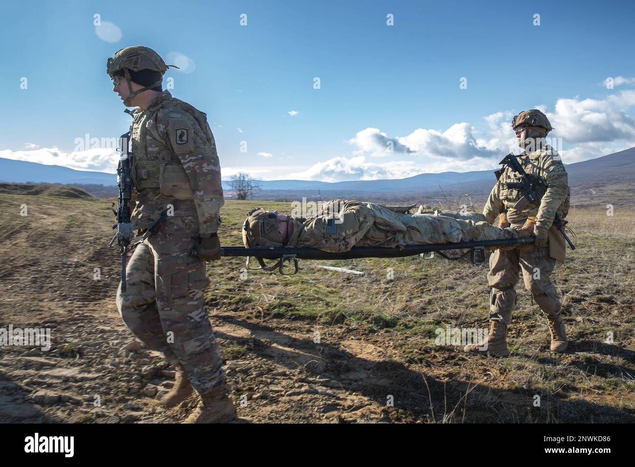 ÉTATS-UNIS Les parachutistes de l'armée affectés à 2nd peloton, Bastion ...