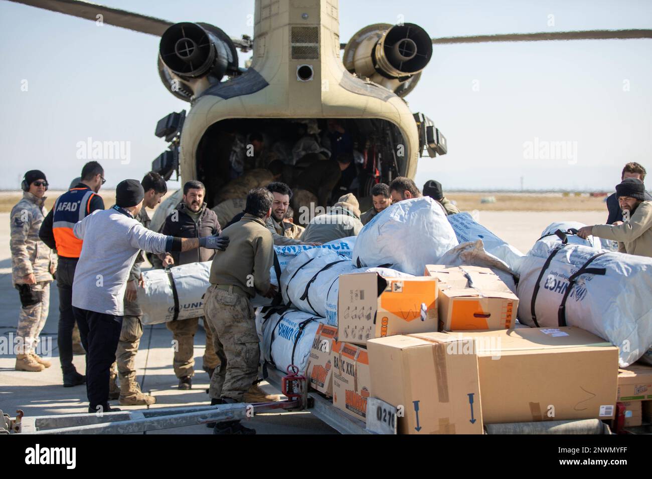ÉTATS-UNIS Le CH-47F Chinook de l'armée affecté au 3rd Bataillon, 501st ...