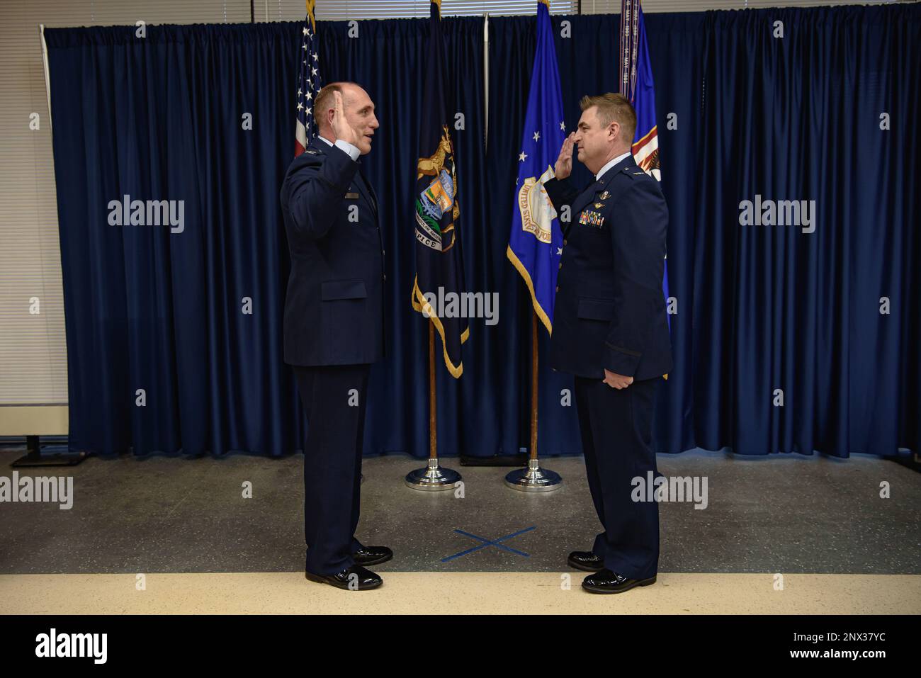 ÉTATS-UNIS Le colonel de la Force aérienne Daniel J. Kramer II ...