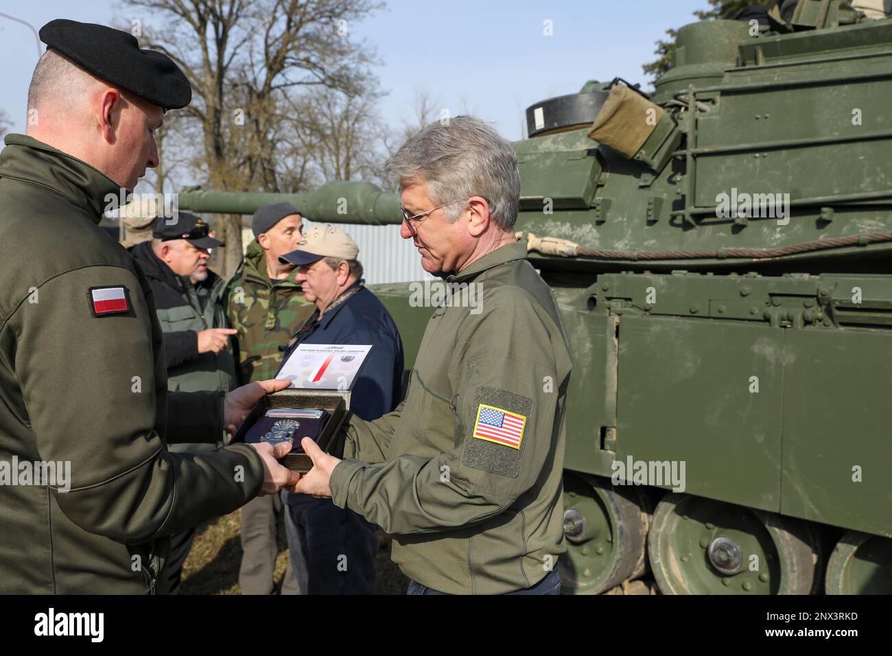 Le colonel polonais Maciej Lukarski, commandant du bataillon du Centre ...