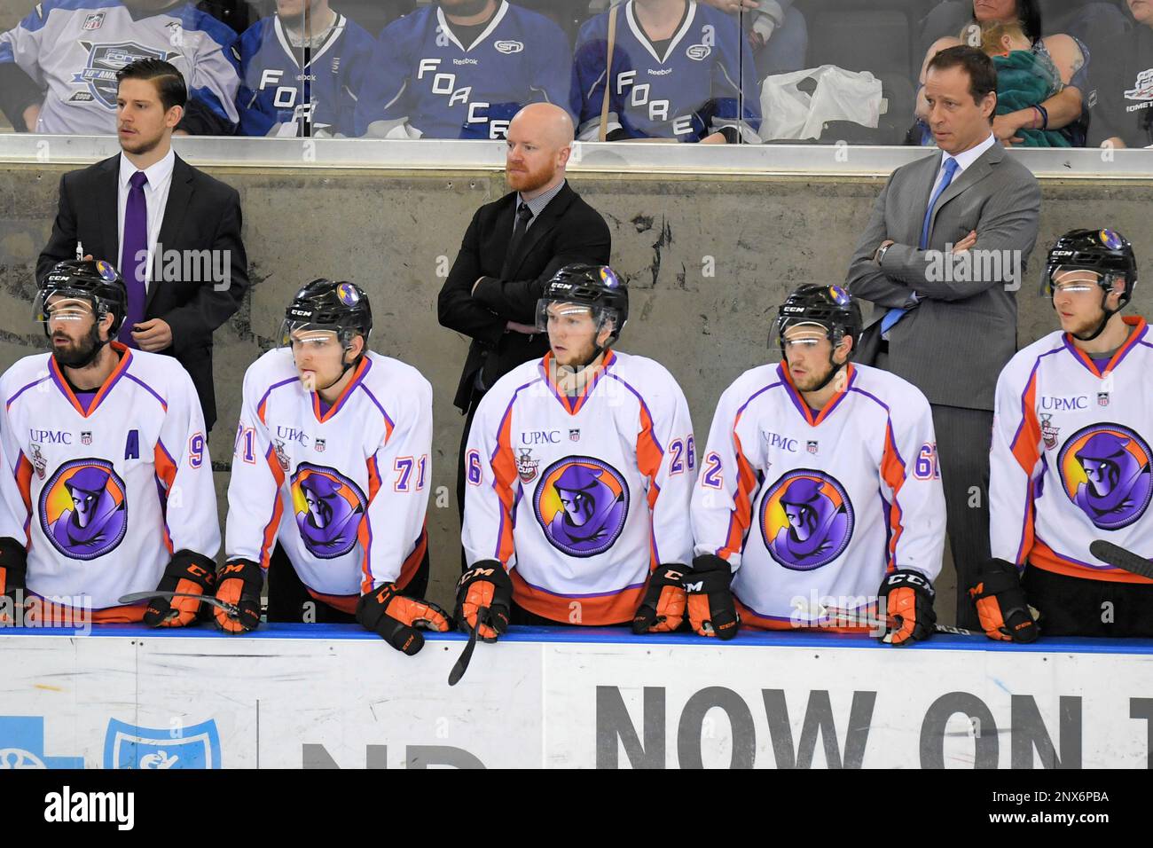 May 11, 2018: Youngstown Phantoms head coach Brad Patterson (center ...