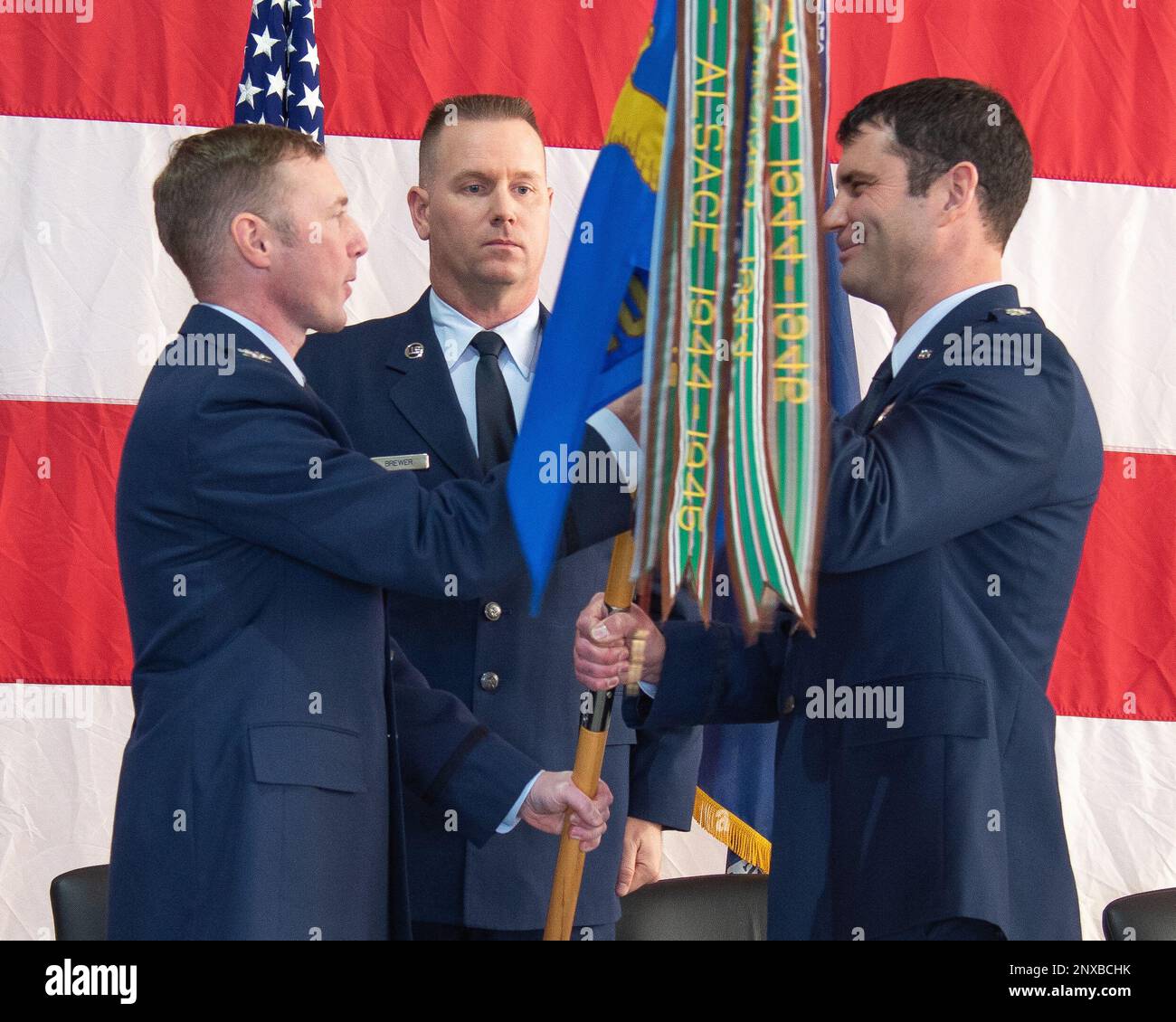 Le colonel Matthew Robins, commandant du groupe des opérations 127th ...