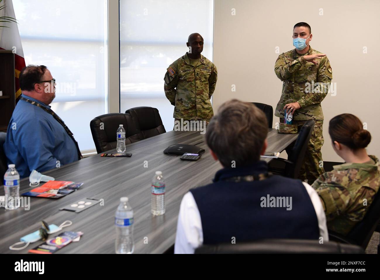 Le sénateur David min, qui représente le district du sénat de l’État de ...