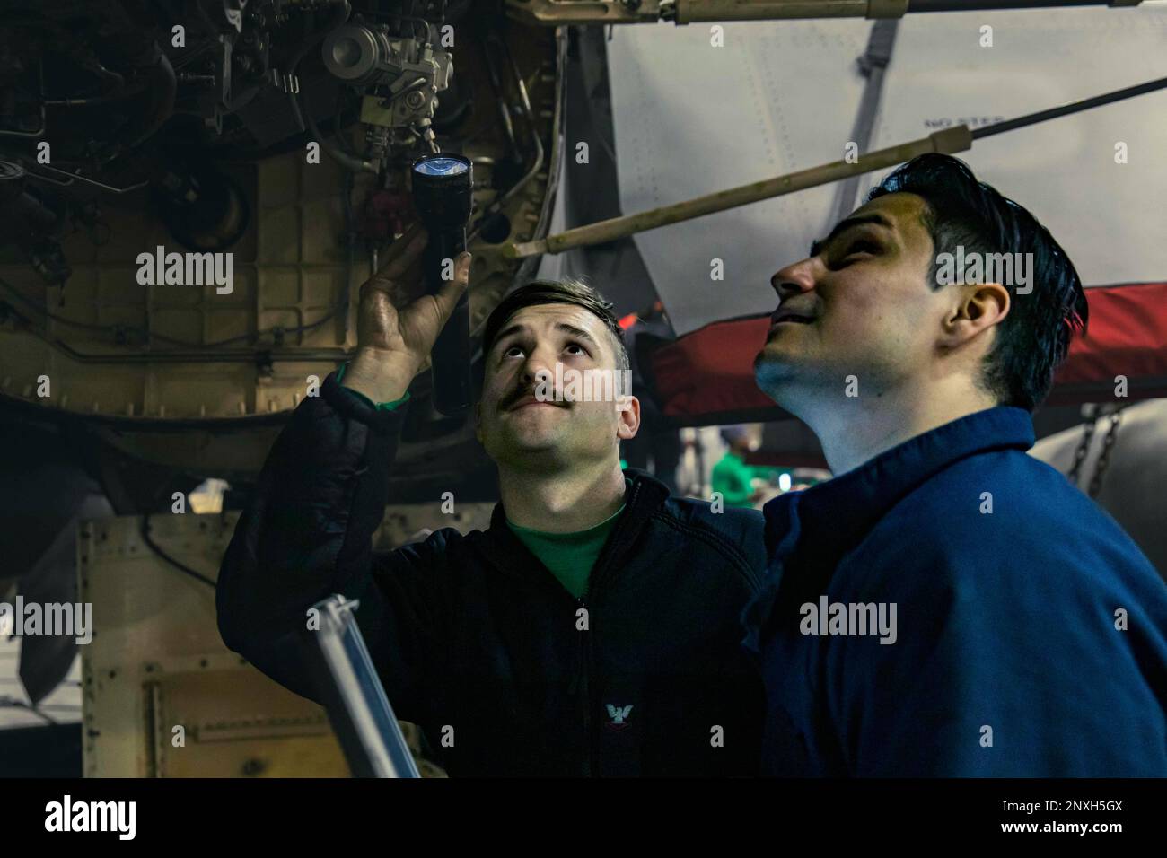 230109-N-UI066-1007 MER ADRIATIQUE (le 9 janvier 2023) Aviation ...