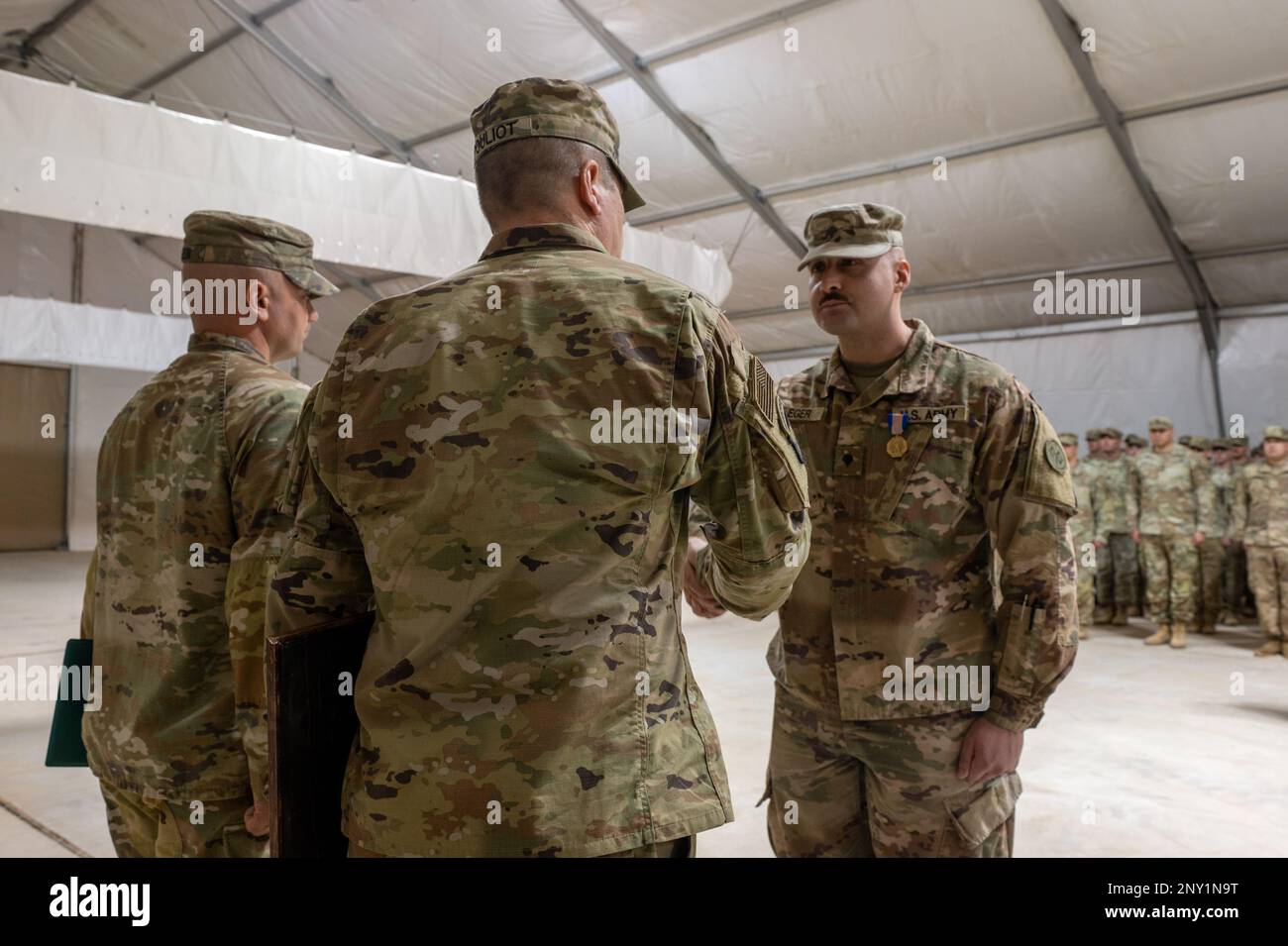 ÉTATS-UNIS Ryan Leger, un fantassin de Bravo Co, 182nd Infantry ...