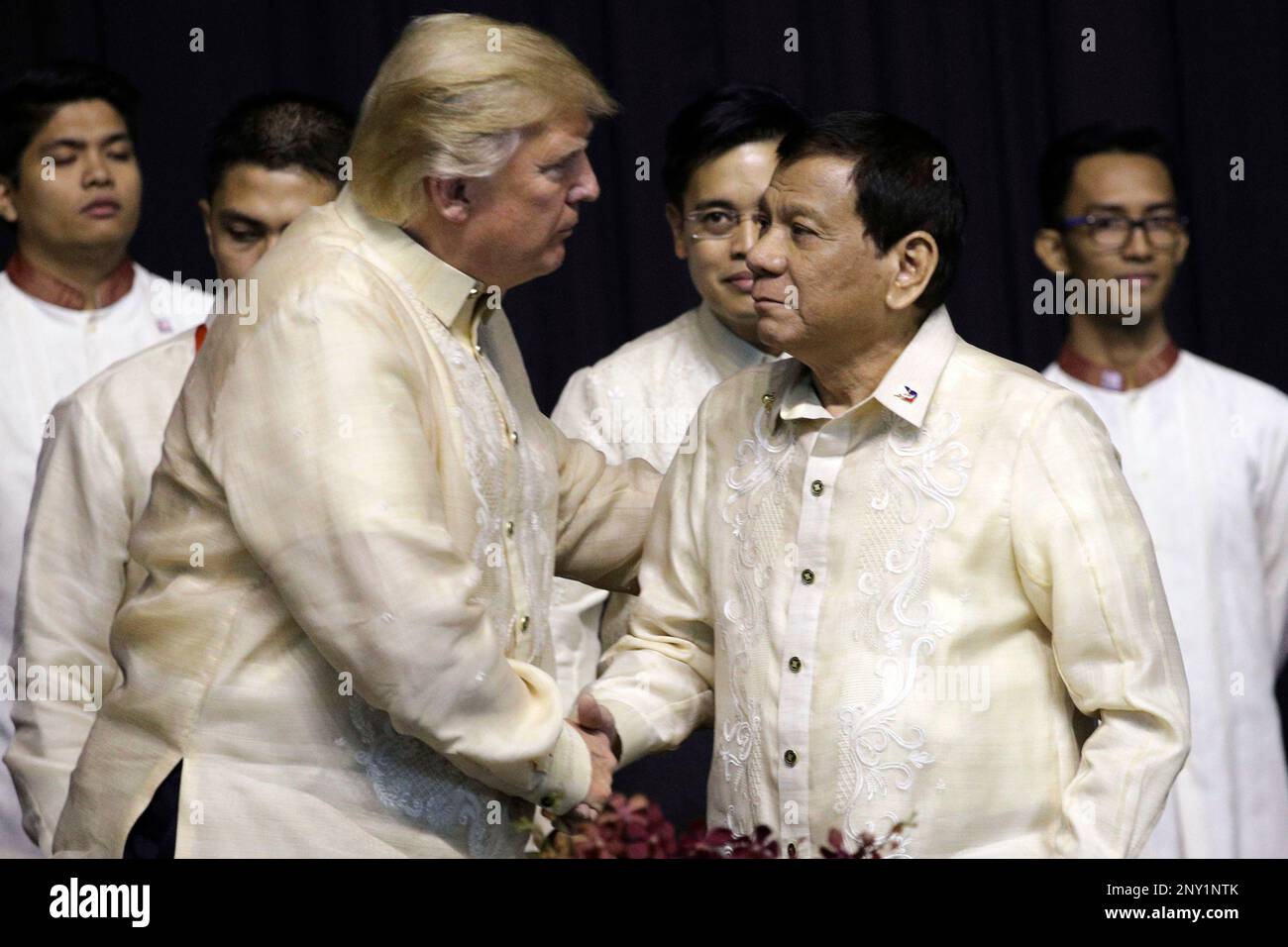 President Donald Trump shakes hand with Philippines President Rodrigo ...