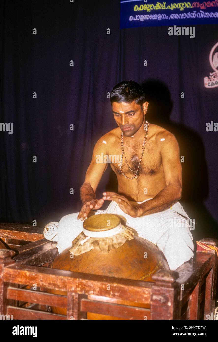 Instrument de percussion kerala Banque de photographies et d’images à ...