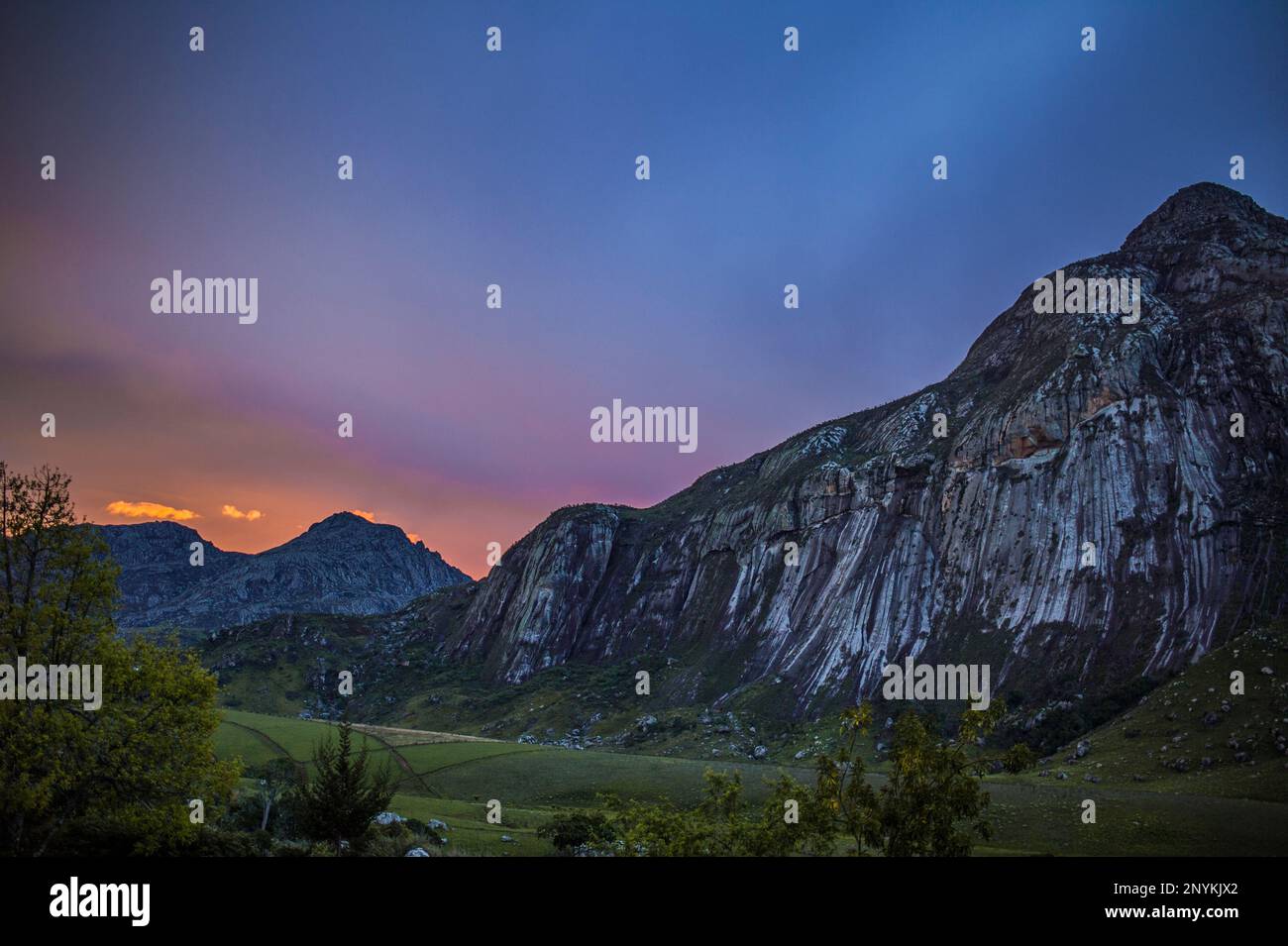 Montagne mulanje Banque de photographies et d’images à haute résolution ...