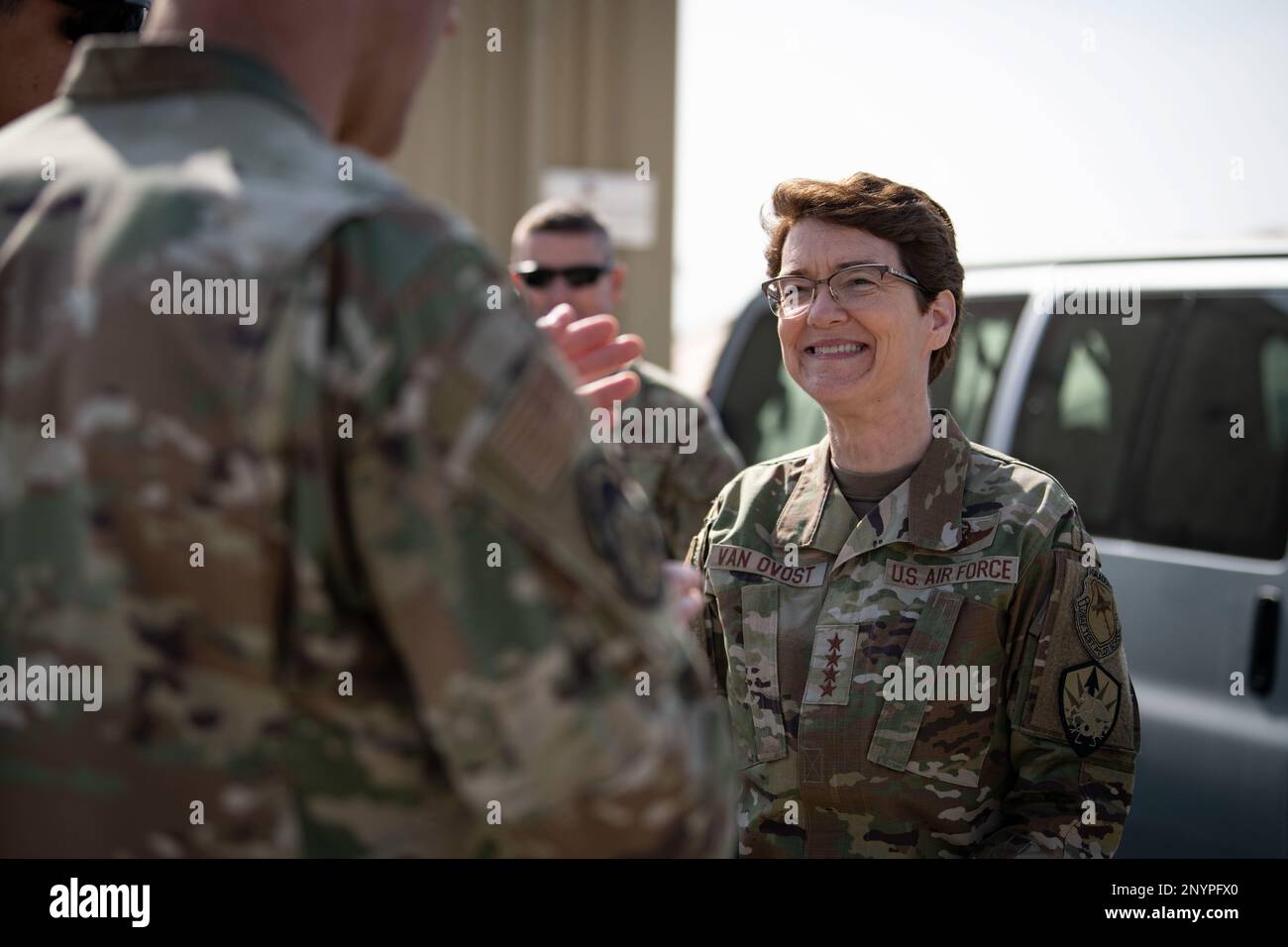 ÉTATS-UNIS Général de la Force aérienne Jacqueline D. Van Ovost, États ...