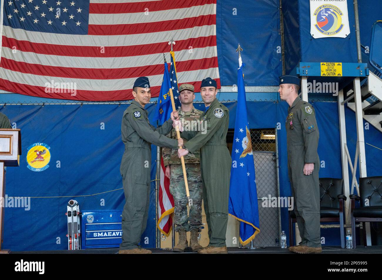 Le colonel Michael Alfaro, commandant du Groupe des opérations 4th ...