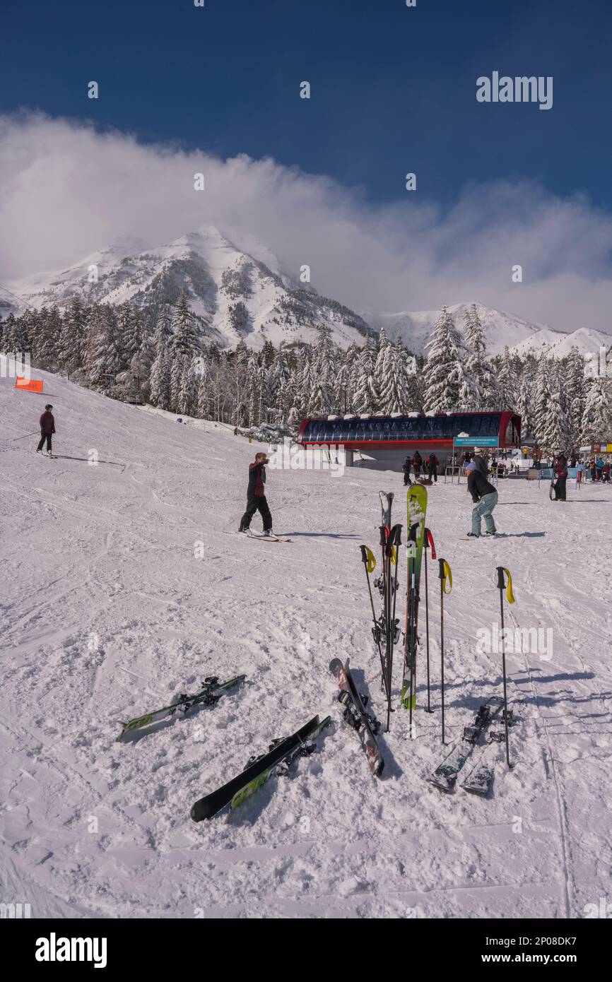 Vue sur les pistes de ski et les remontées mécaniques de Sundance ...