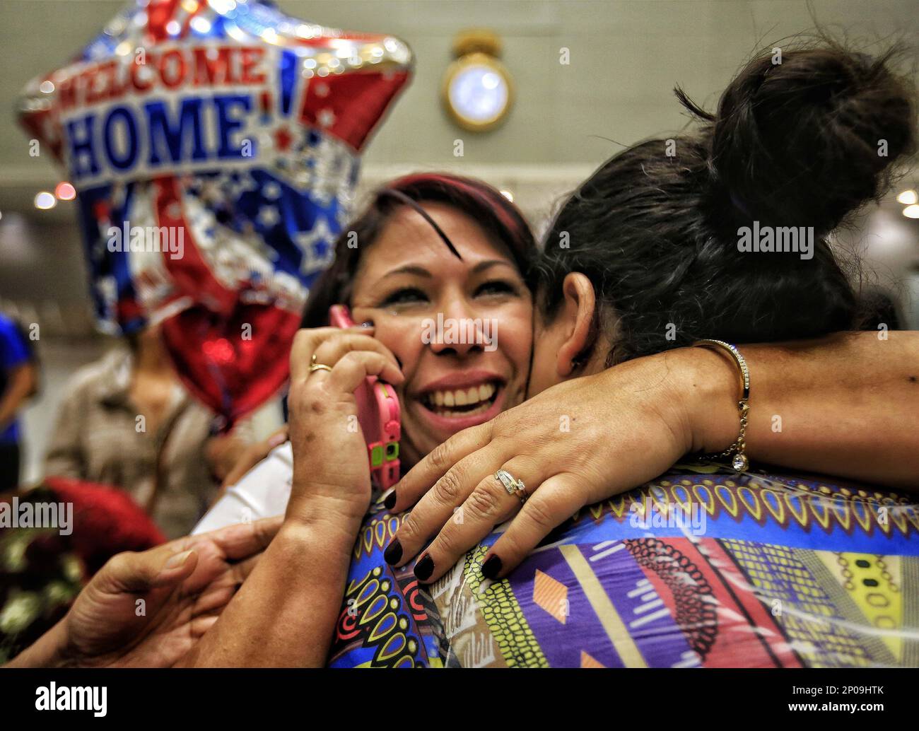 In a Monday, Feb. 6, 2017 photo, Cuban health worker Veidy Diaz, center ...