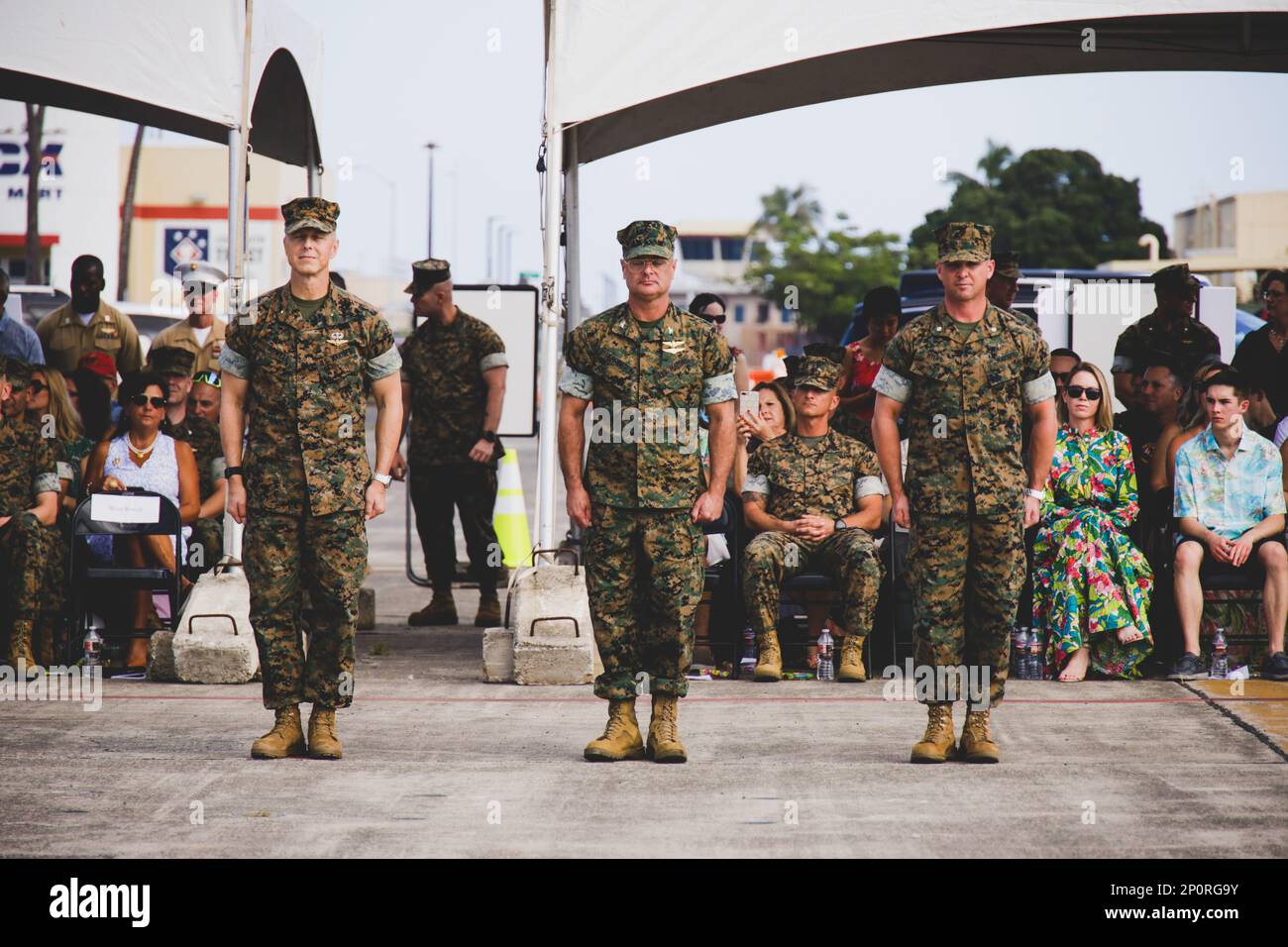 ÉTATS-UNIS Corps de marine Brig. Le général George Rowell, à gauche ...