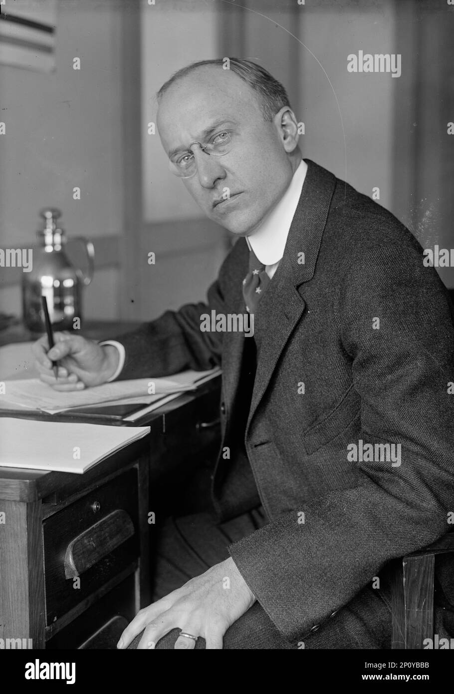 Division qm Banque de photographies et d’images à haute résolution - Alamy