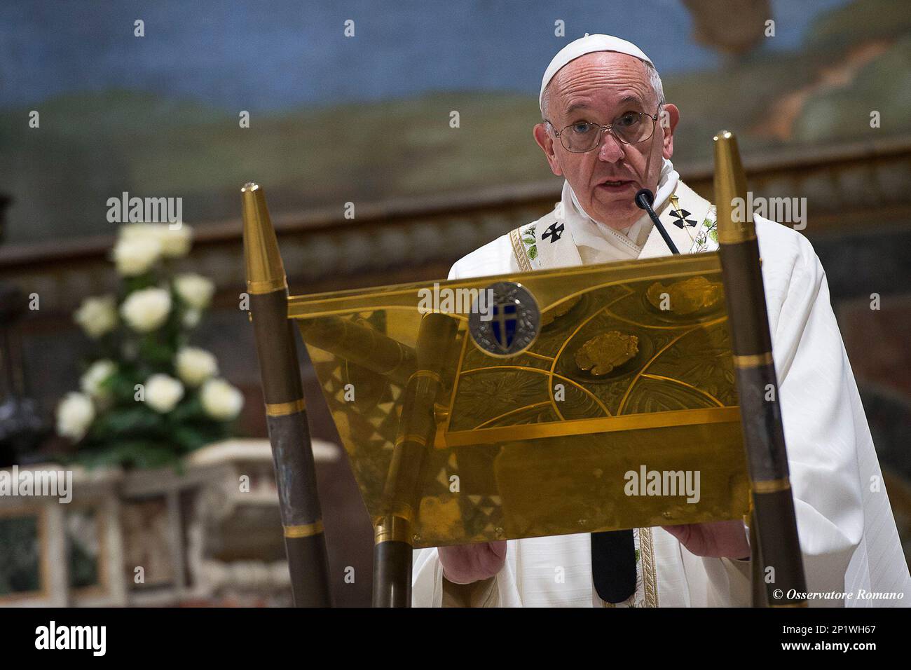 Pope Francis delivers his homily during the baptism ceremony of 26 ...