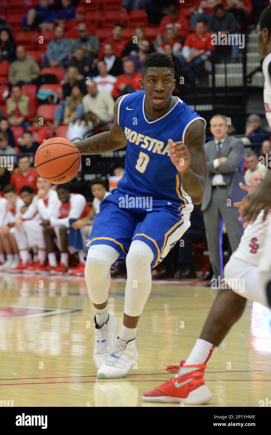 20 December 2015 Hofstra Pride guard Malik Nichols (0) drives in the ...