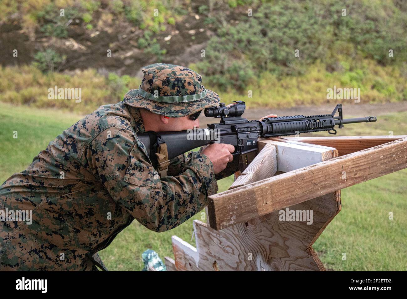 ÉTATS-UNIS Le Sgt Joseph Charboneau, analyste des signaux électroniques ...