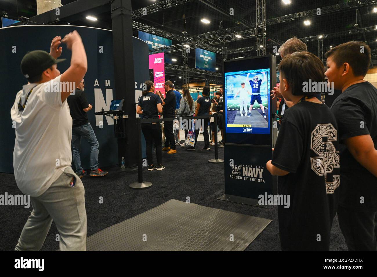 PHOENIX (4 février 2023) – les visiteurs du Super Bowl 57 Fan ...