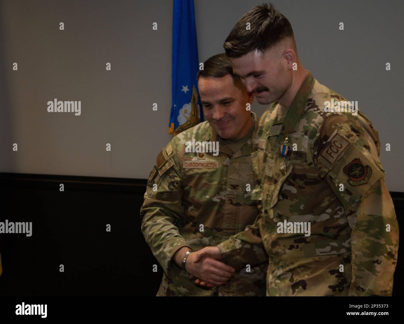 ÉTATS-UNIS Le colonel de la Force aérienne Charles Throckmorton, à ...