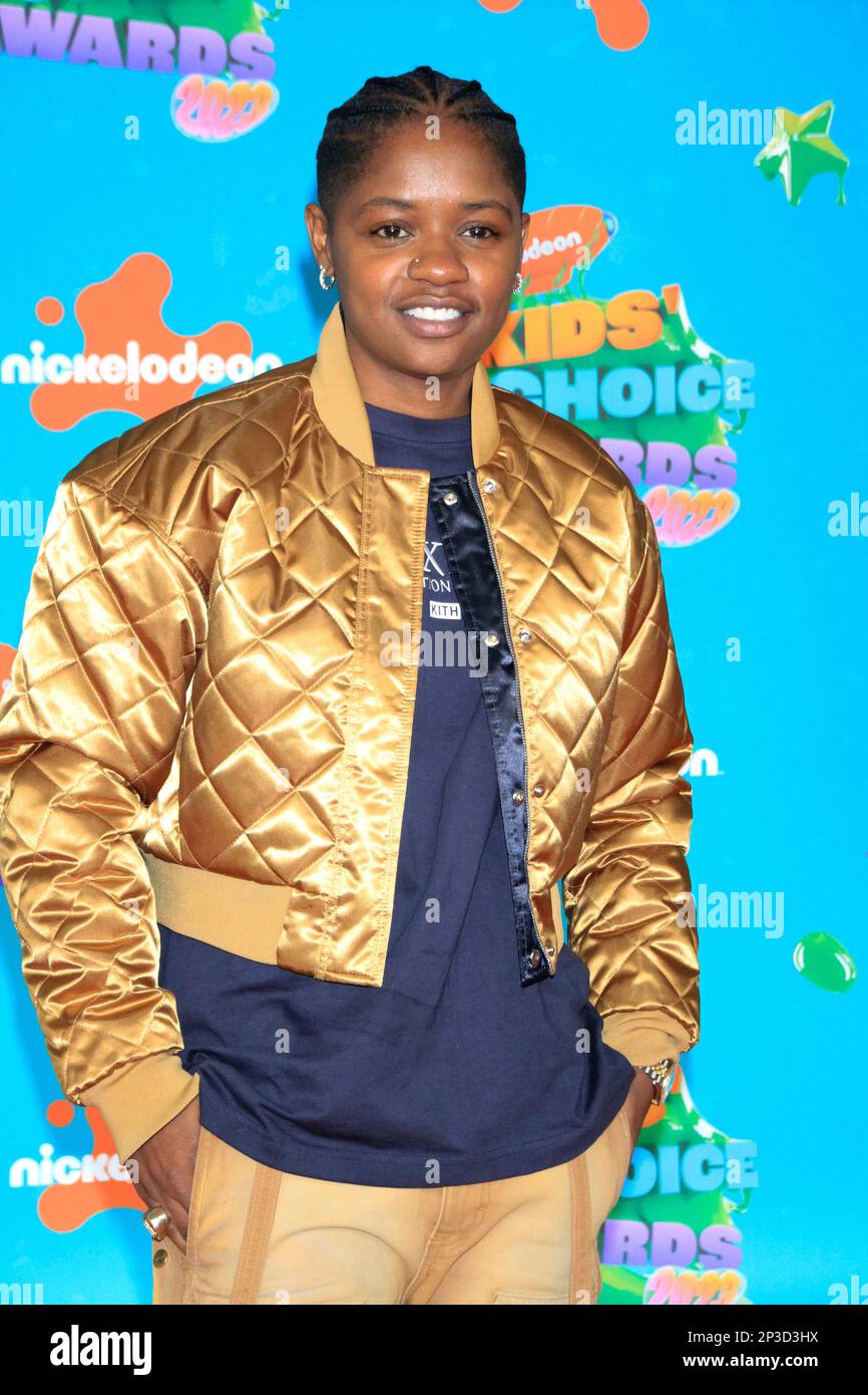 BRE-Z arrive aux Kids' Choice Awards 2023 de Nickeodeon au Microsoft ...