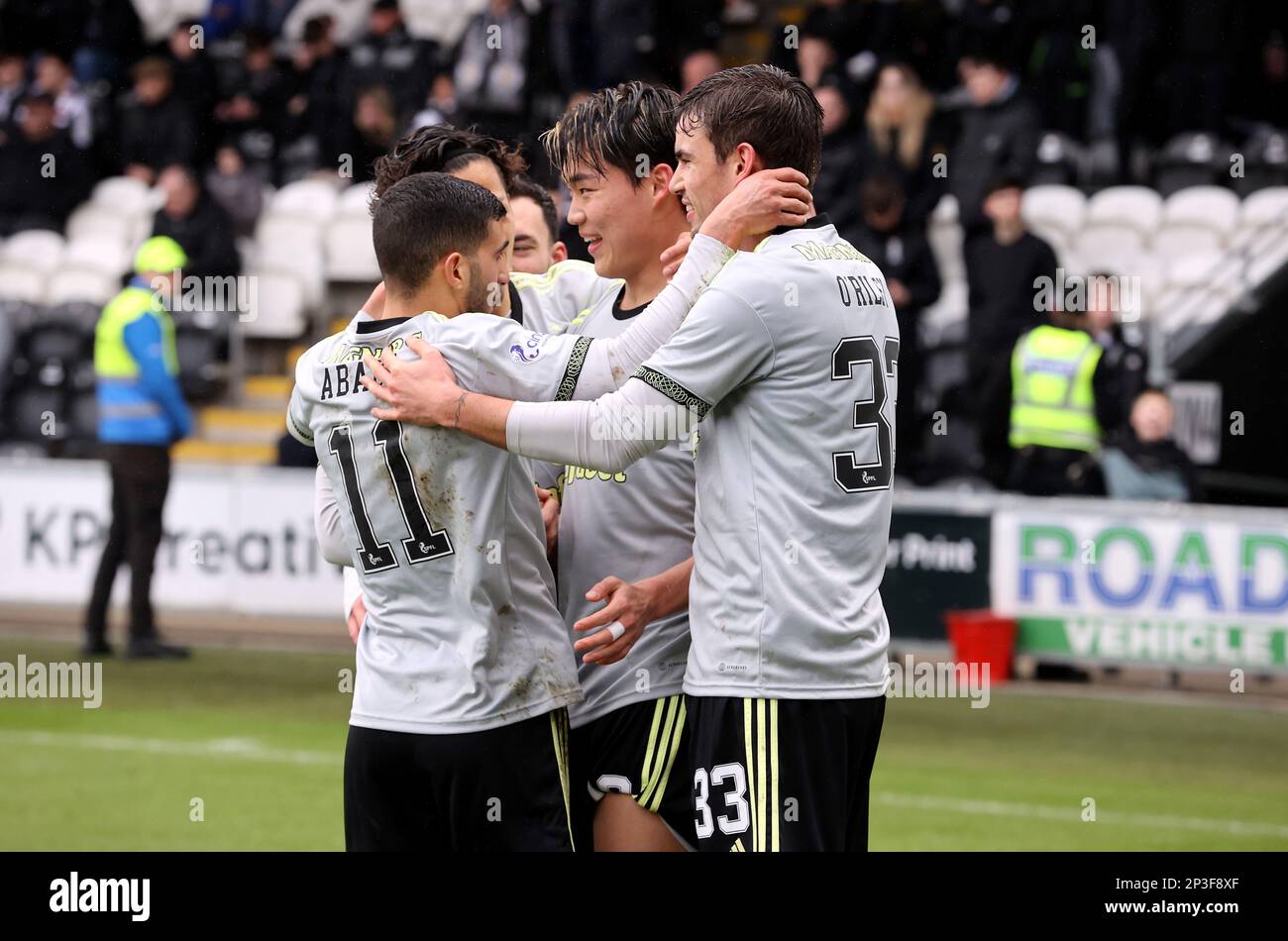 Oh Hyeon-gyu, de Celtic, célèbre le cinquième but de leur partie du jeu ...