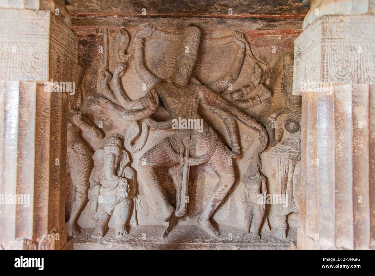 Temple de la grotte ravana padi Banque de photographies et d’images à ...