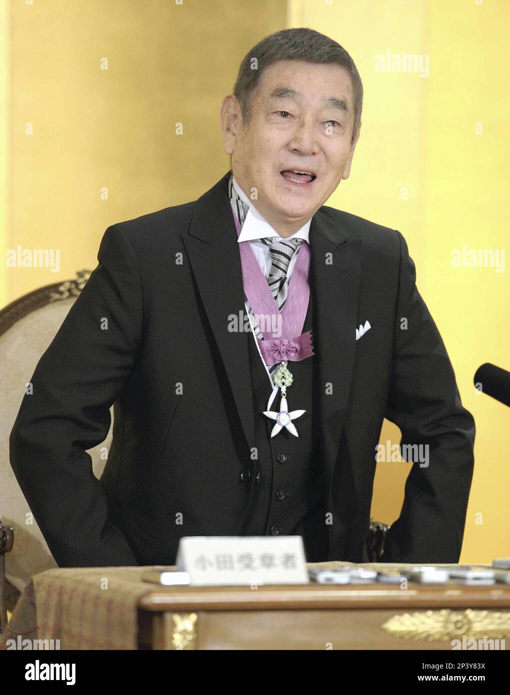 File- Japanese veteran actor Ken Takakura speaks at a press conference ...