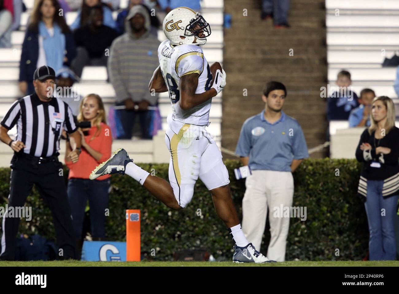 18 October 2014: Georgia Tech's Darren Waller jogs across the goal line ...