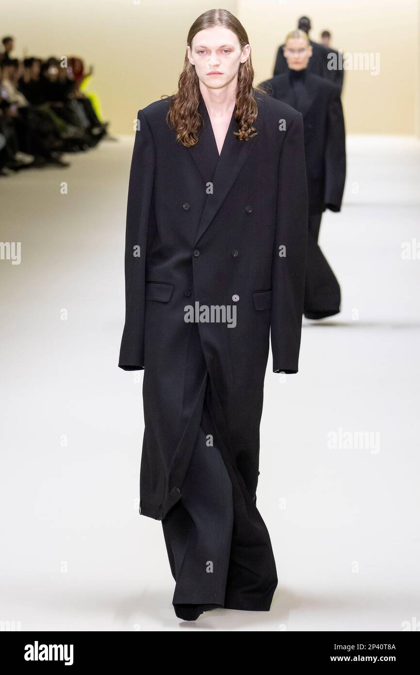 Mannequin In Paris Balenciaga at Nicholas Packard blog